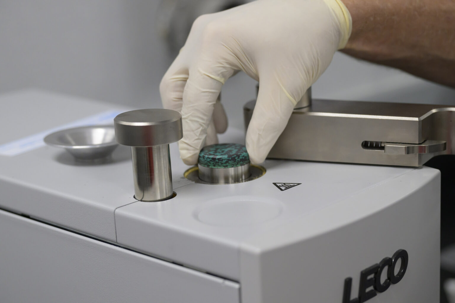 Metallographic Sample Prep & Analysis with LECO Instruments
